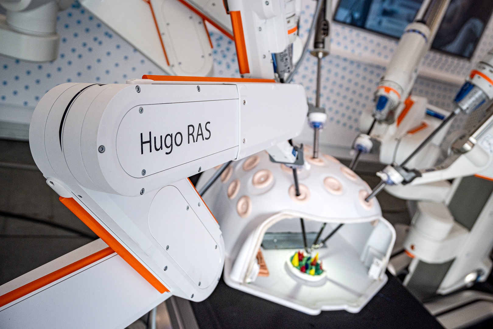 Do Čech dorazila budoucnost medicíny: Robot Hugo! | PVA Expo Praha